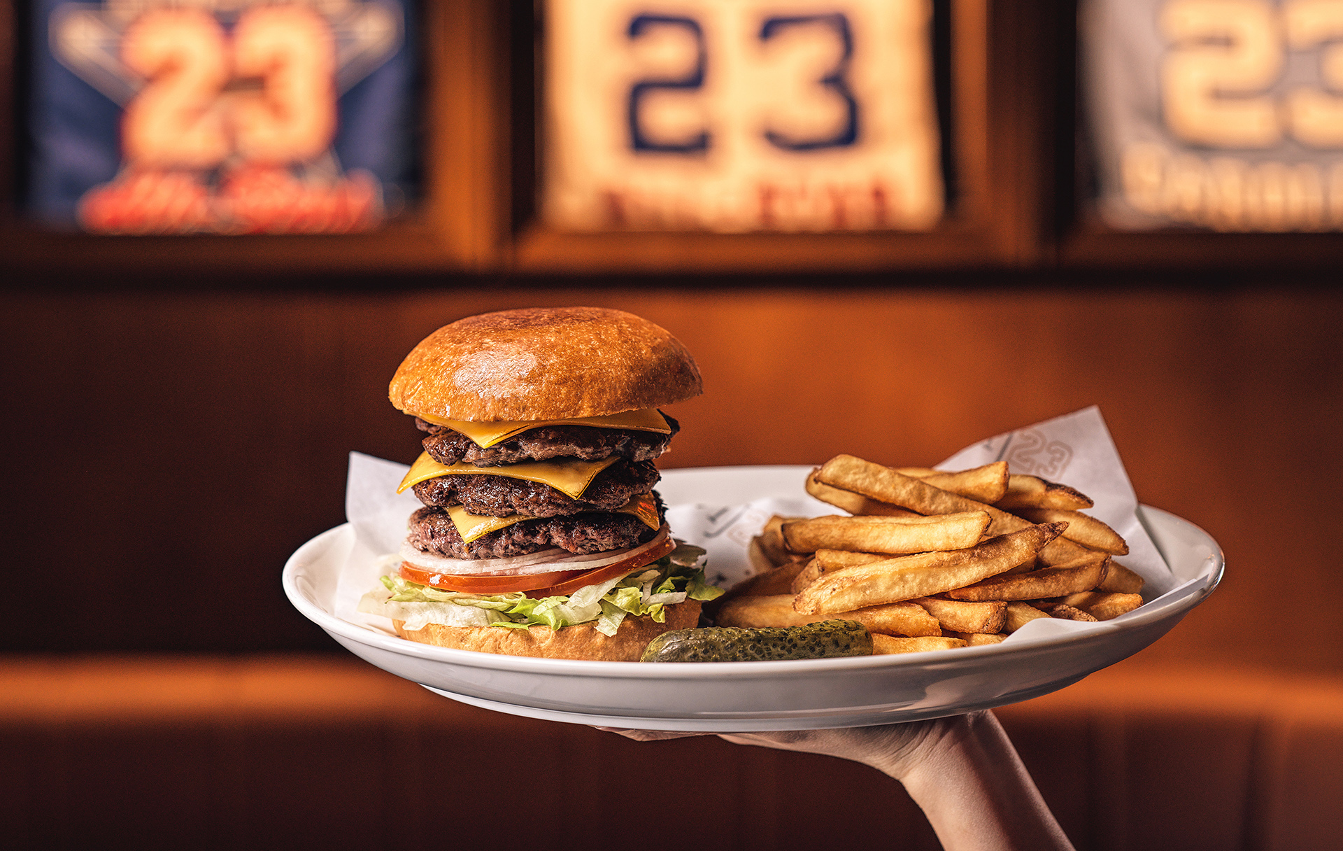 MJ23 Sports Bar & Grill