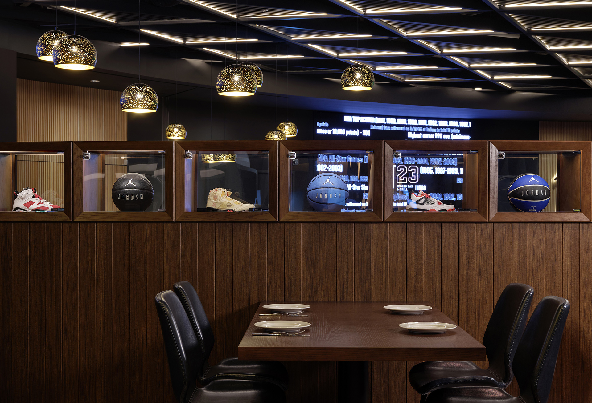 MJ 23 スポーツバー＆グリル